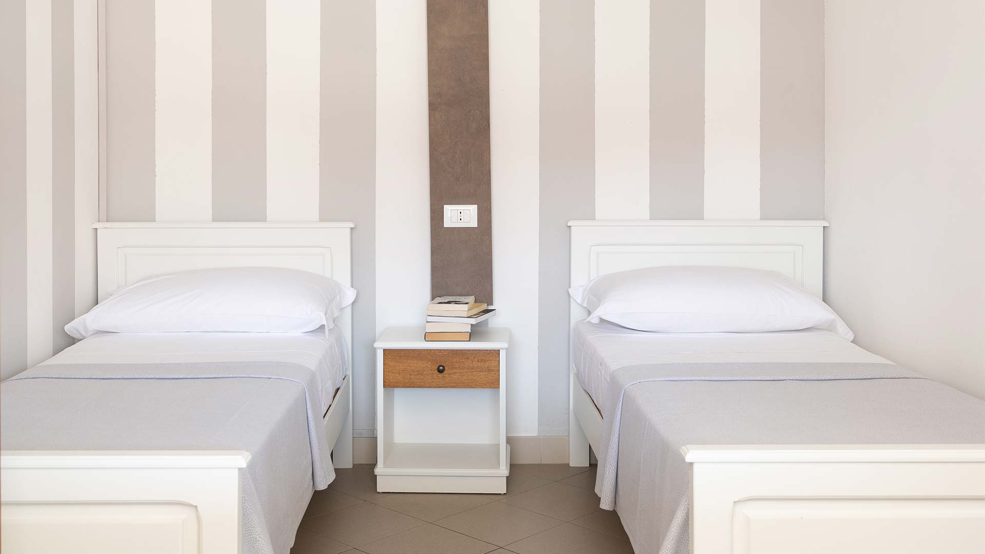 Camere e Suite a Capo Vaticano – Hotel Midenza